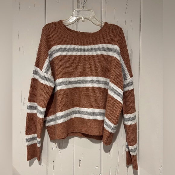 Hazel Moon | Sweaters | Slightly Cropped Knit Sweater Hazel Moon | Poshmark